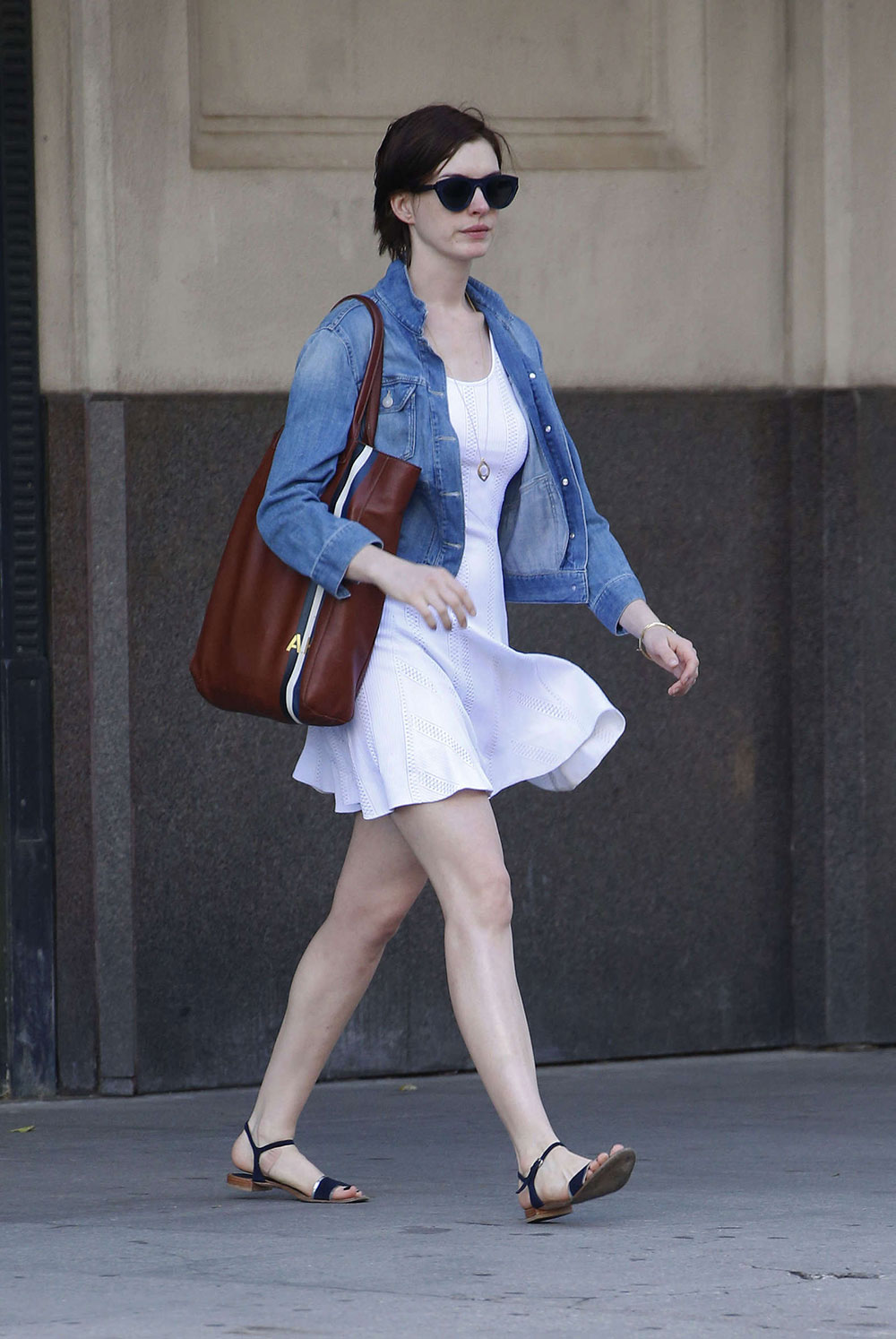 anne hathaway denim jacket - Outfitmag.com